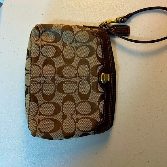 Coach | Bags | Vintage Coach Large Wallet With Wristlet And Clasp Tan ...